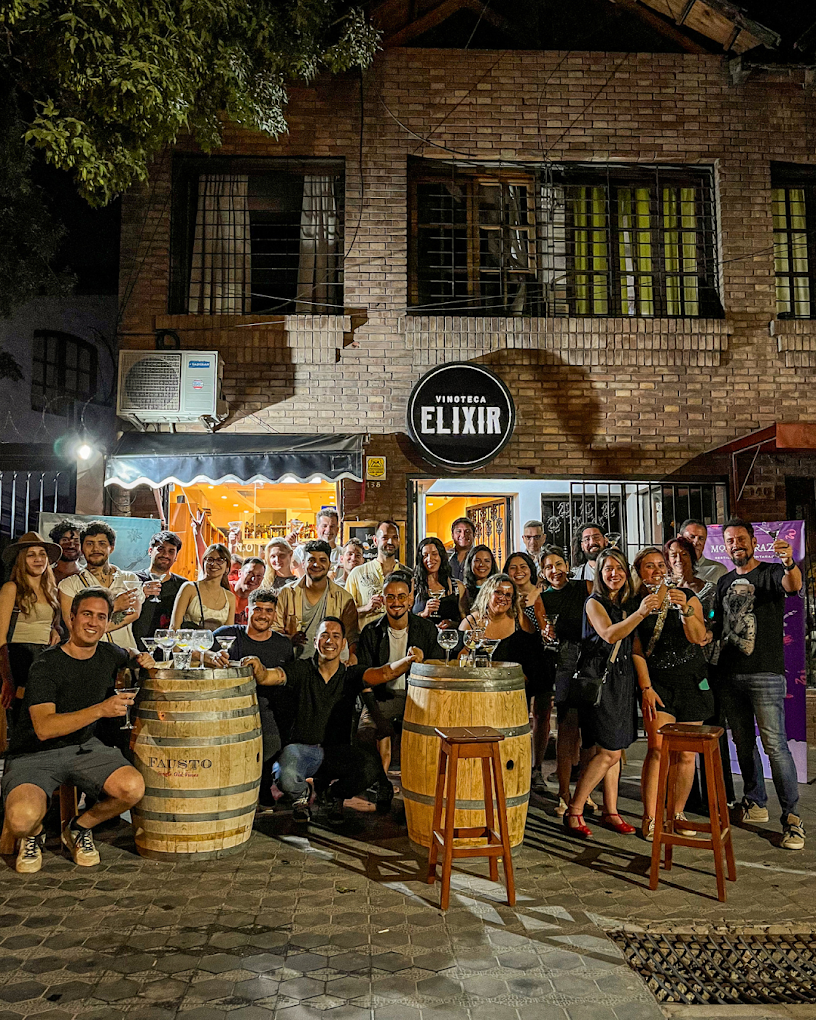 El vino al compás del 2×4: vinoteca Elixir auspicia el recital de Tango Fiero el 29 y 30/11 en ...